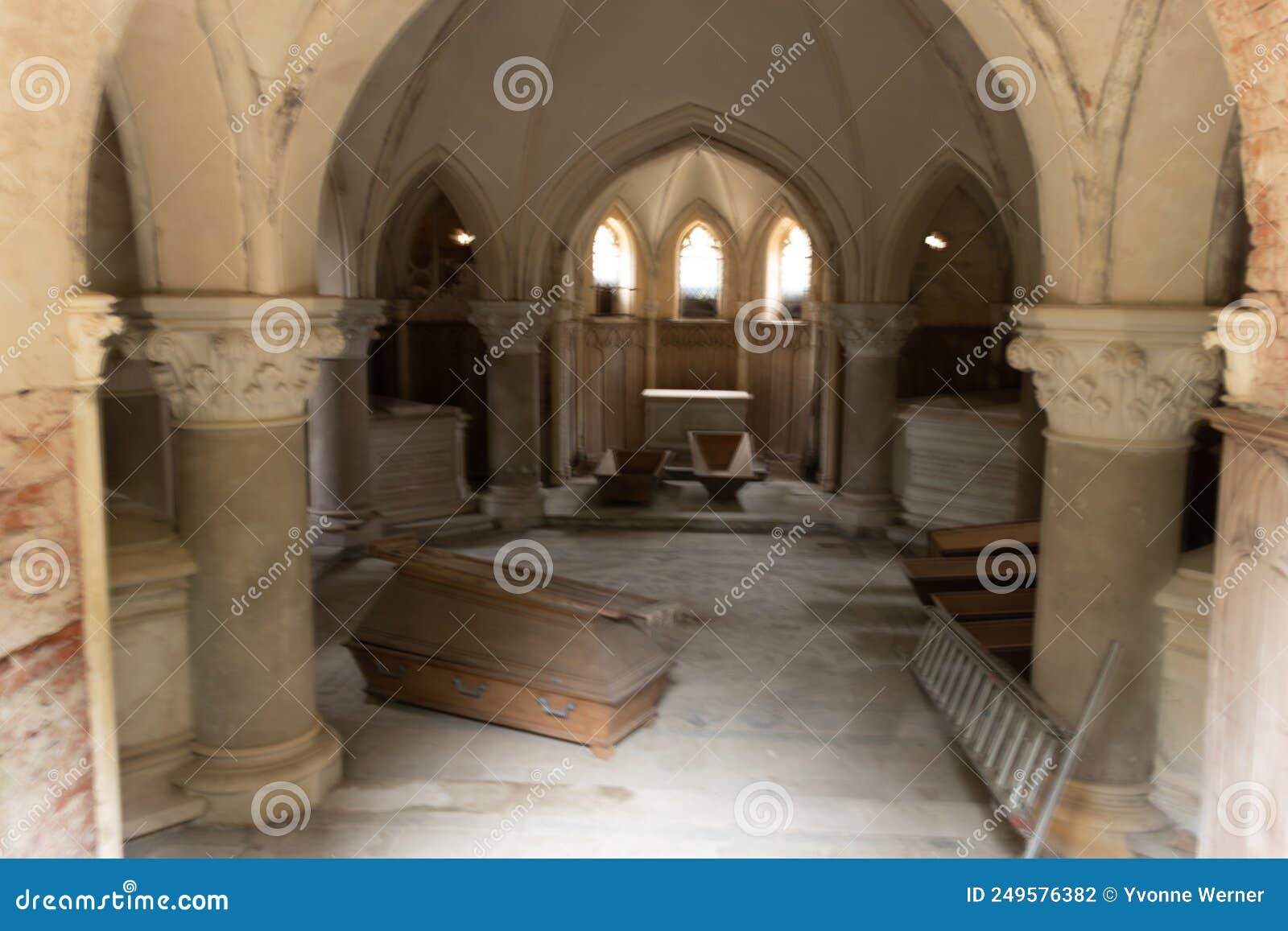 View Inside an Old Mausoleum Editorial Photography - Image of cathedral ...