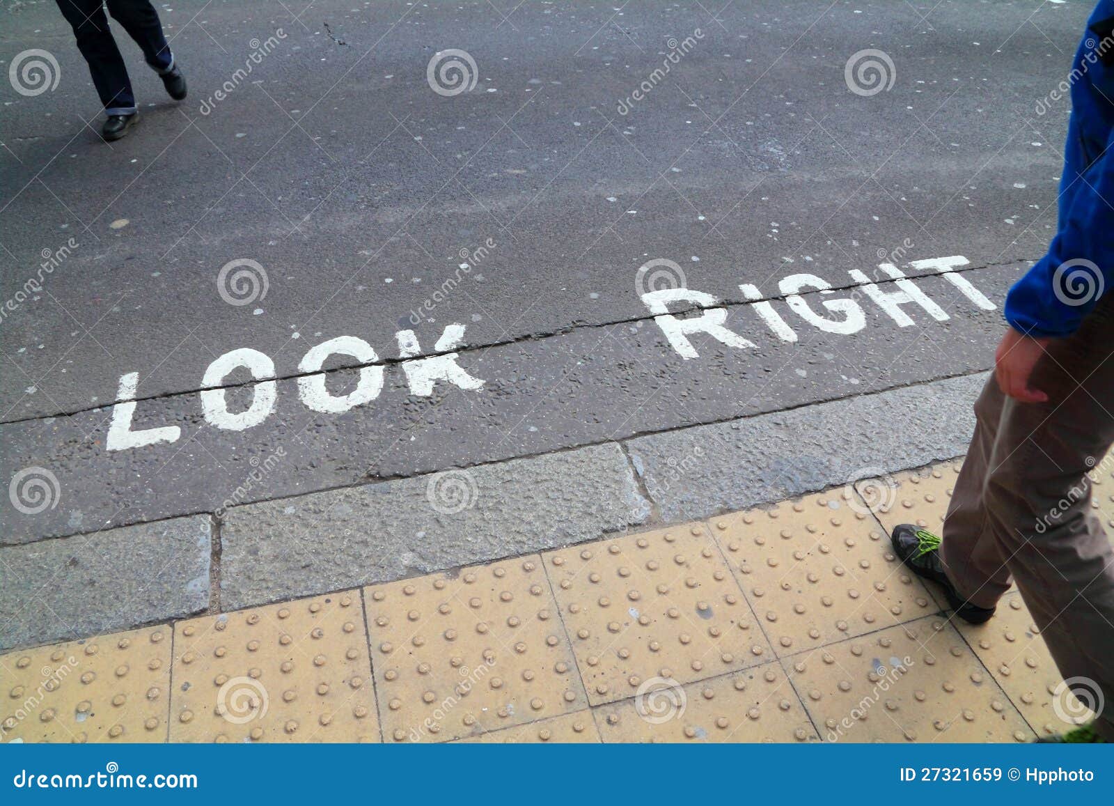 Look Right Sign Stock Photo | CartoonDealer.com #19478082