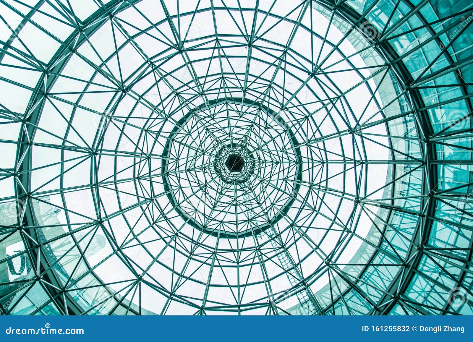 Circle Glass Roof Stock Photos - Download 2,409 Royalty Free Photos