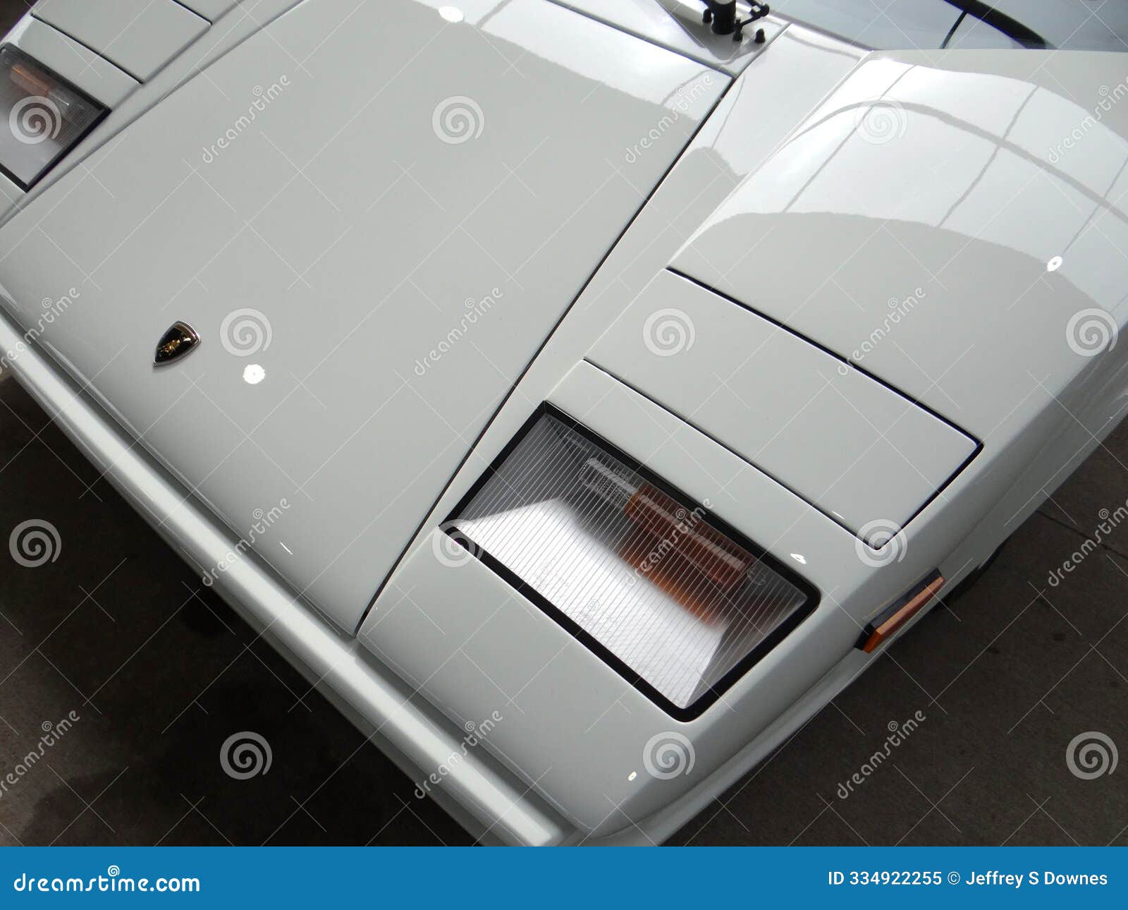 1989 Lamborghini Countach 25th Anniversary With Gull-wing Doors Open ...