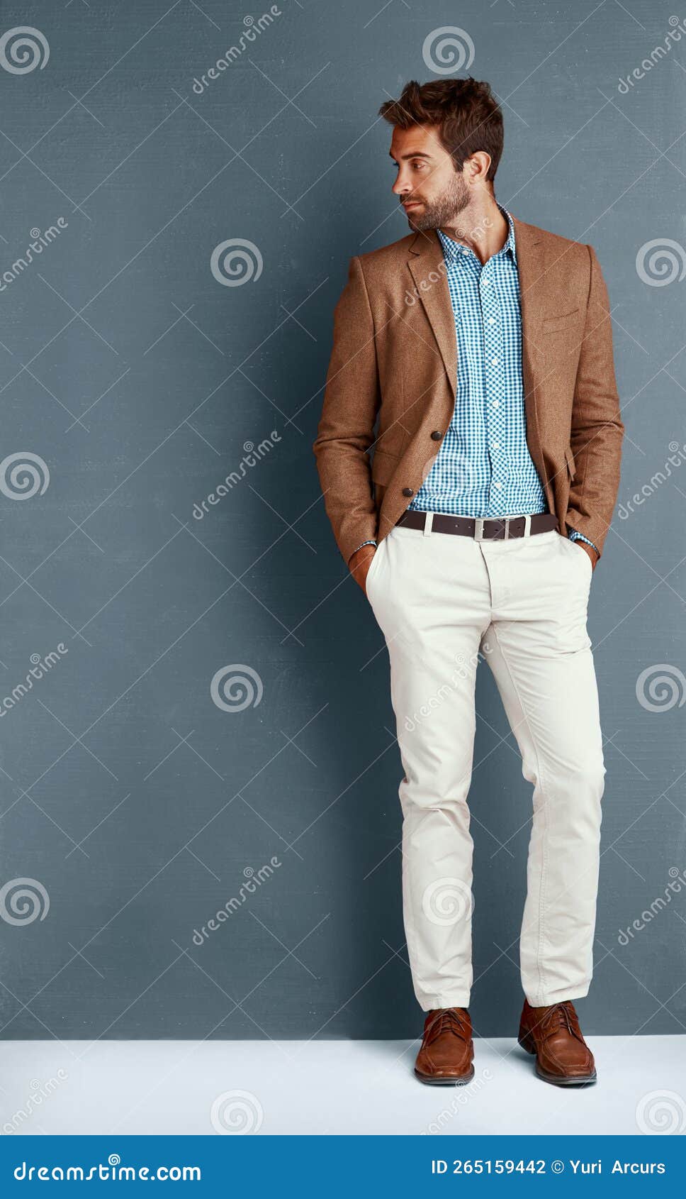 Looking Sharp from Head To Toe. Studio Shot of a Stylishly Dressed ...