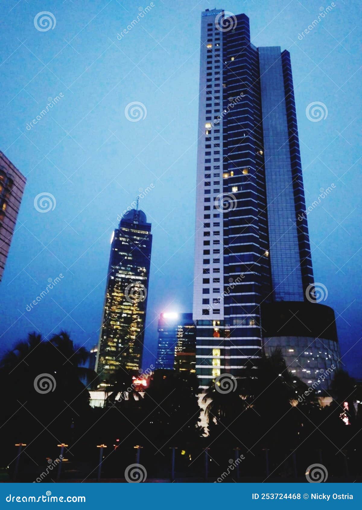 Looks Beautiful Building at Dusk Stock Photo - Image of dusk, looks ...