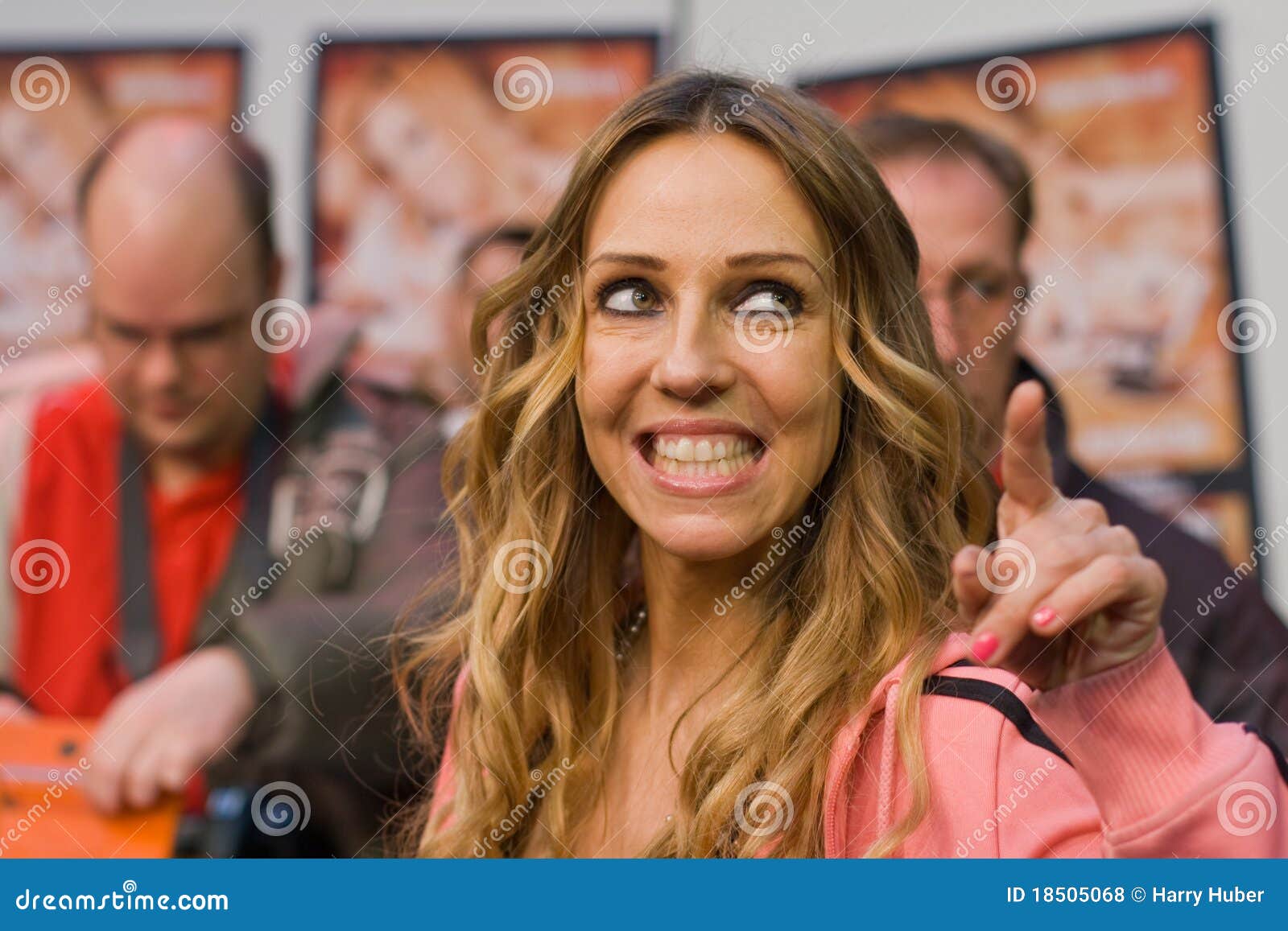 Loona editorial stock photo. Image of record, live, female - 18505068