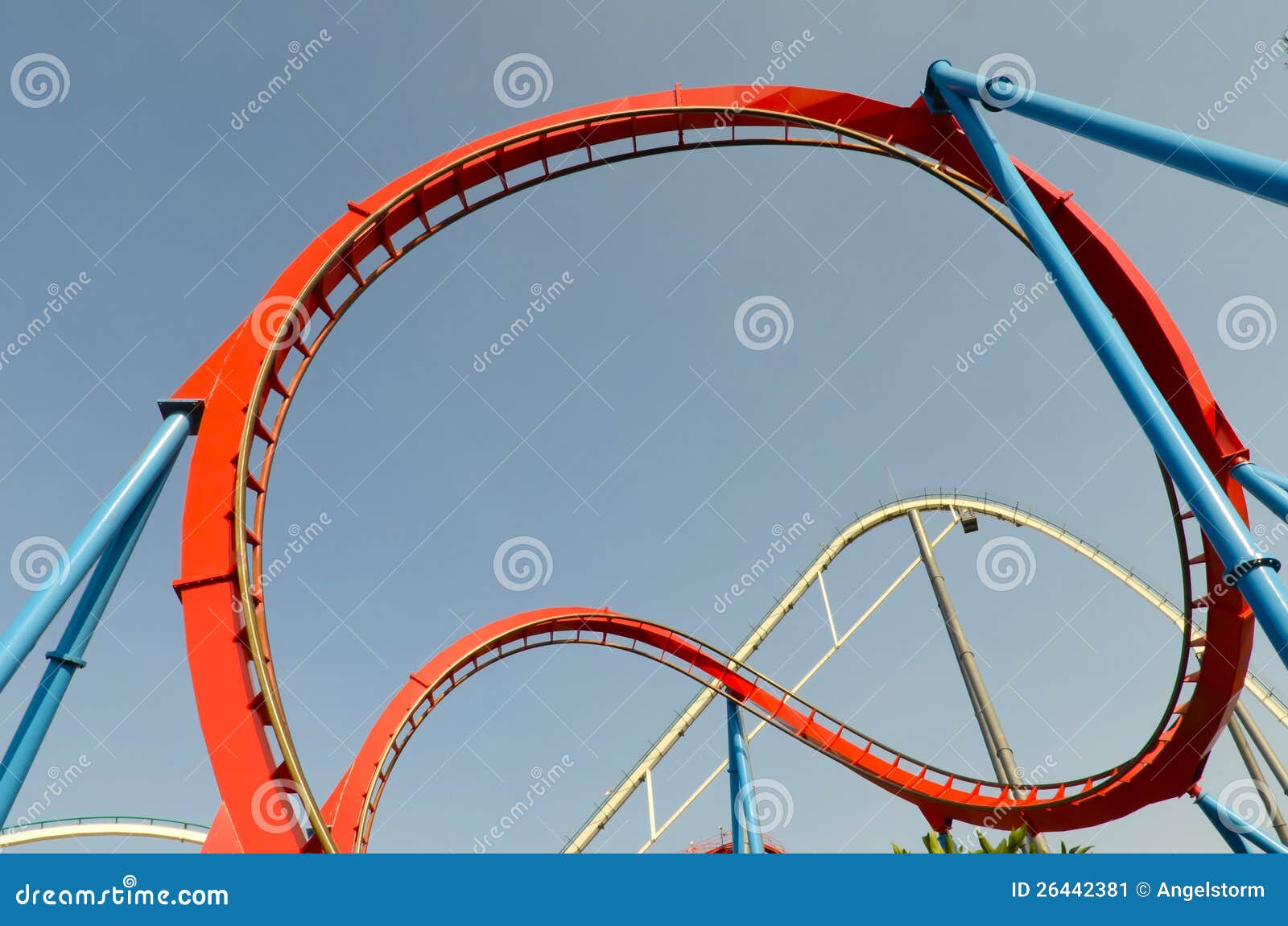 Loop roller coaster stock image. Image of recreation - 26442381