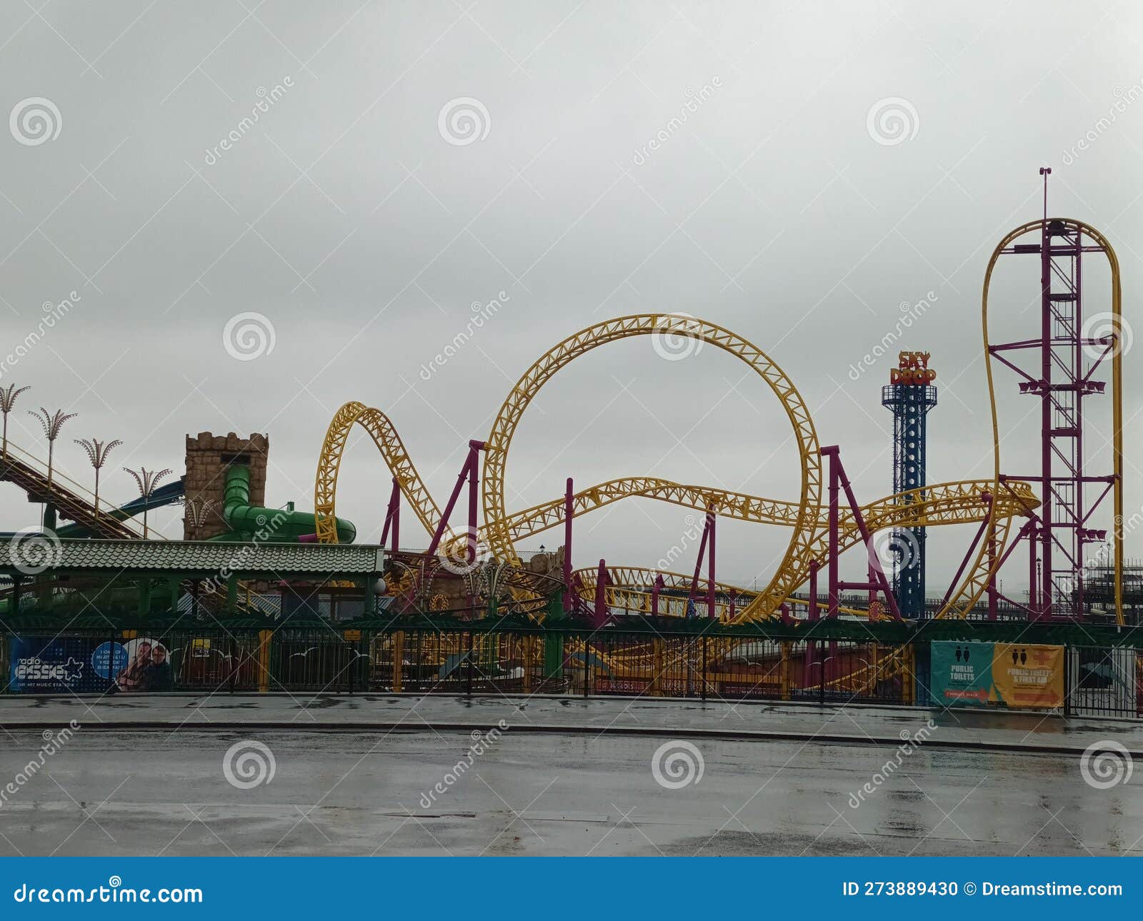 Loop Roller Coaster England Editorial Image - Image of leisure, coaster ...