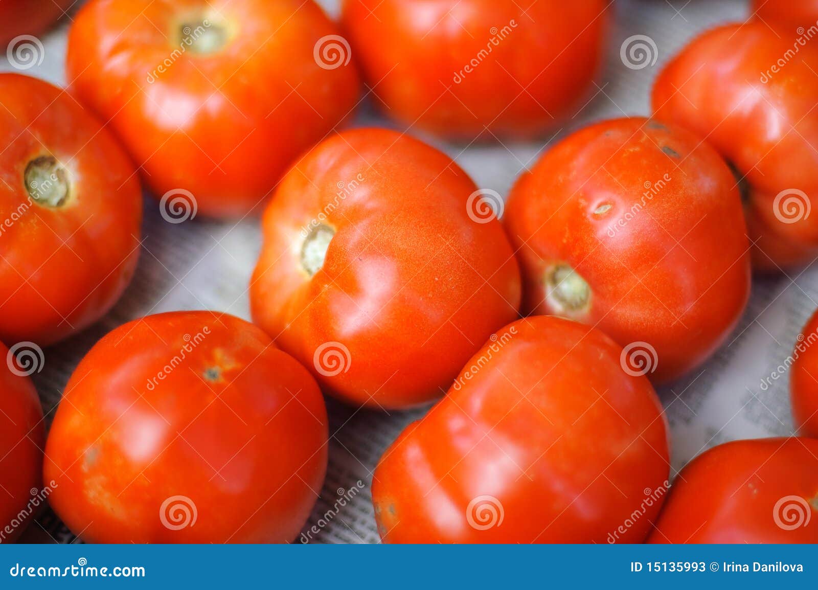 Loose Tomatoes stock image. Image of market, vegetarian - 15135993