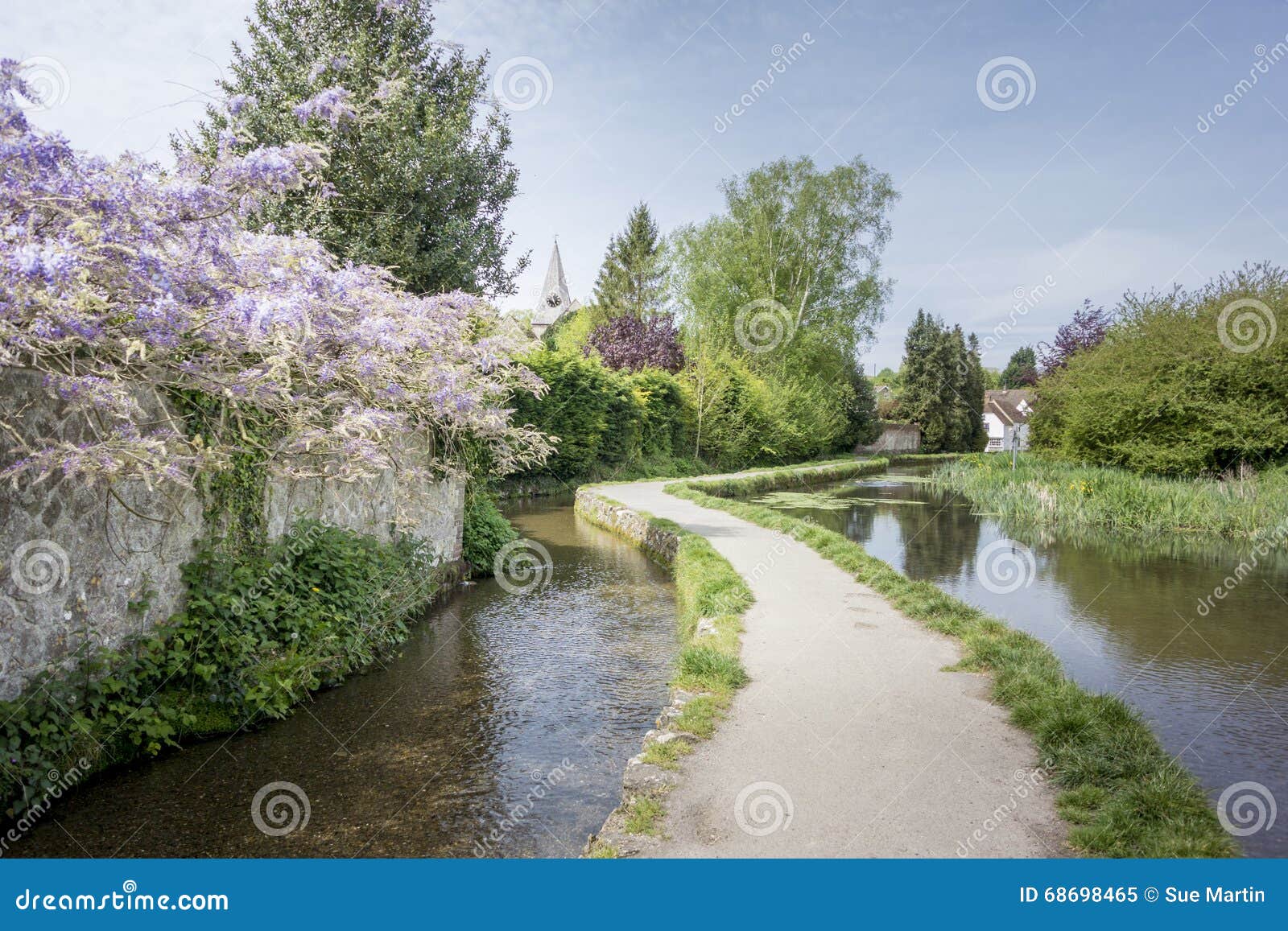 Loose Village, Kent, UK stock image. Image of clock, church - 68698465