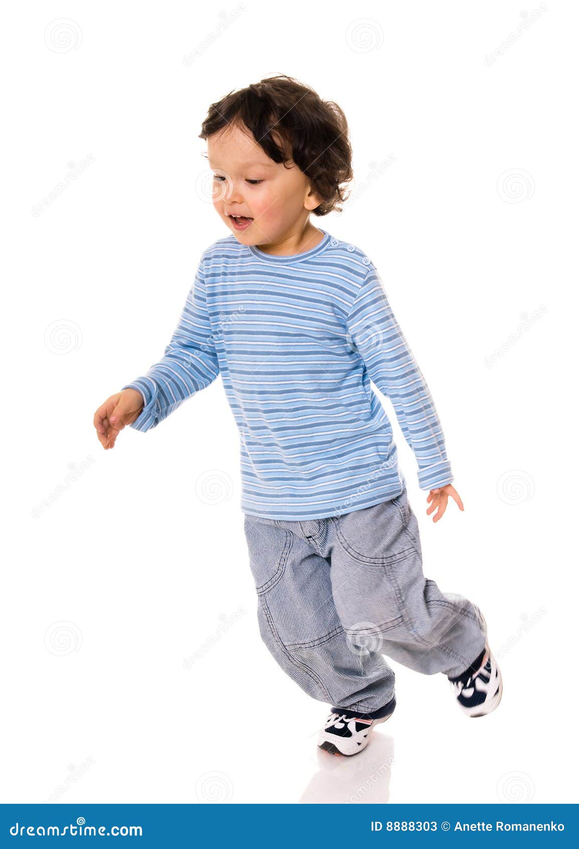 Lopend kind. stock afbeelding. Image of jongen, dansen - 8888303