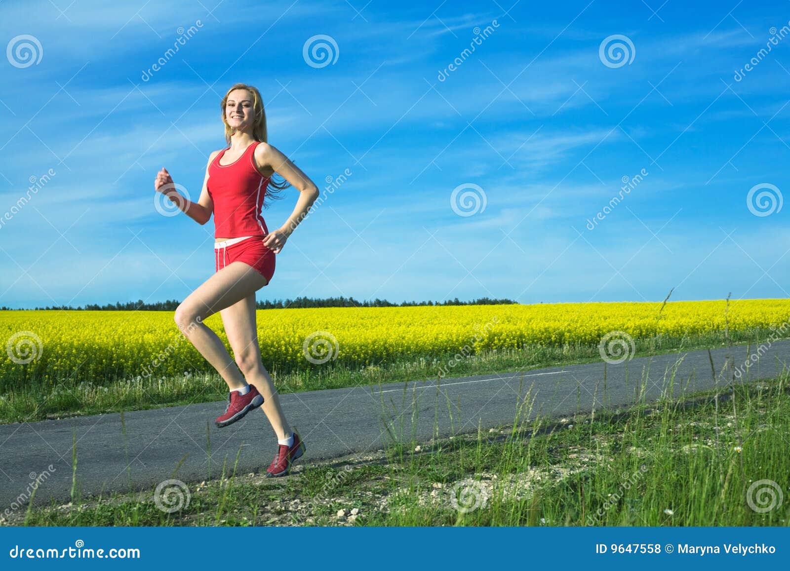 Lopend meisje stock foto. Image of lopen, oefening, energie - 9647558