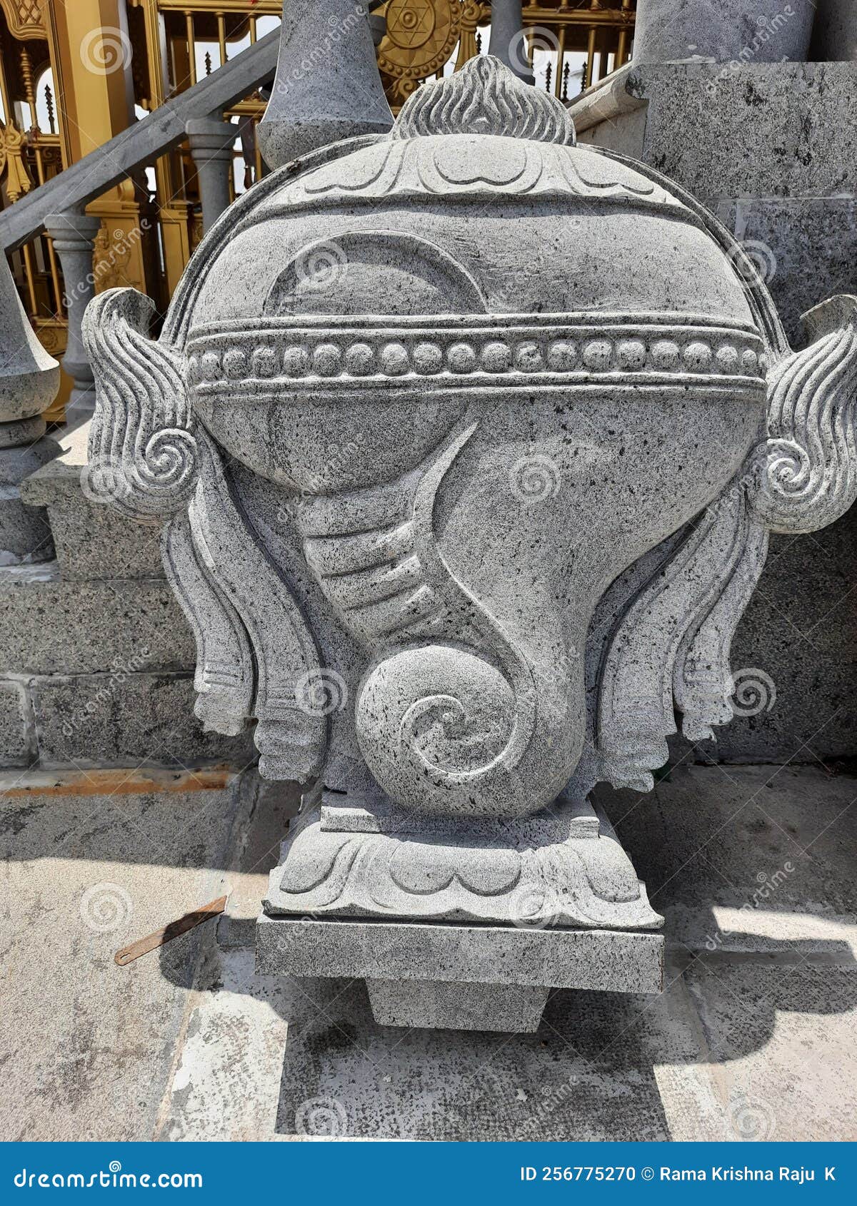 Lord Vishnu Conch Shell Architecture Stock Photo - Image of fountain ...