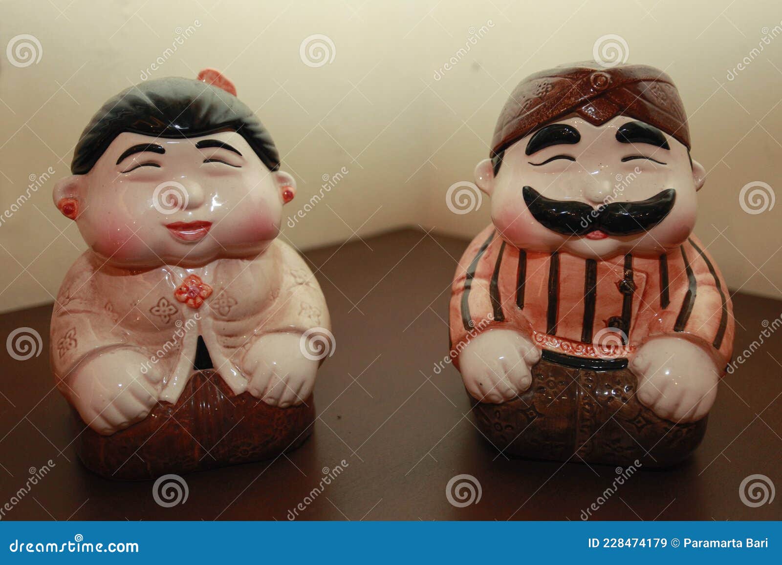 Loro Blonyo Modification so Cute, Figure Pair of Brides in Javanese ...