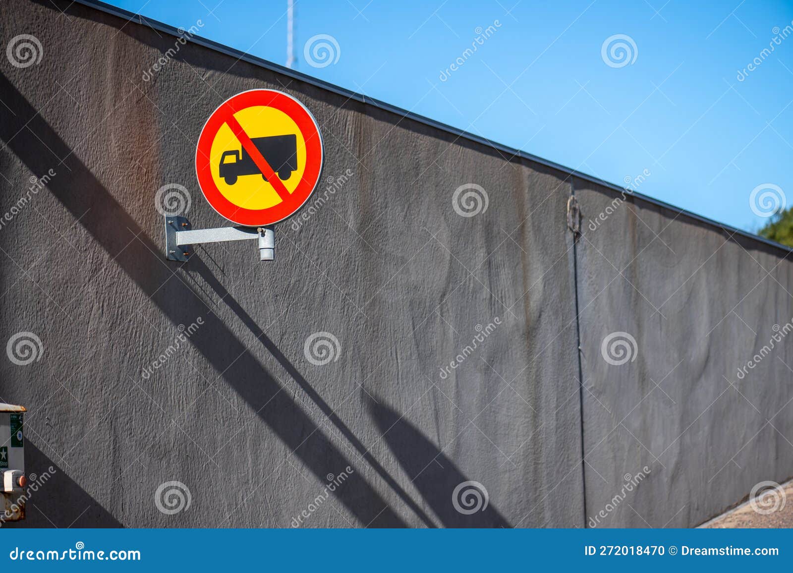 Lorries Prohibited Sign by a Car Ramp.. Stock Photo - Image of road ...