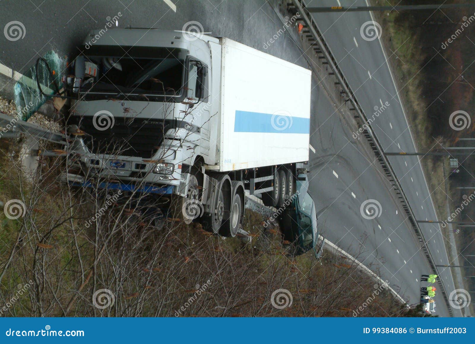 Lorry crash editorial photo. Image of policing, family - 99384086