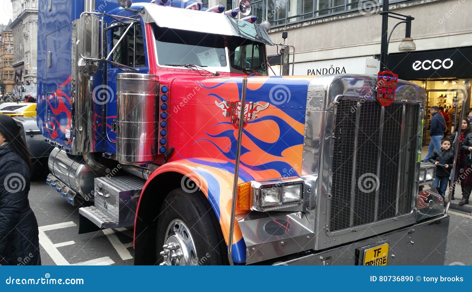 Lorry editorial image. Image of lorry, customised, wheels - 80736890