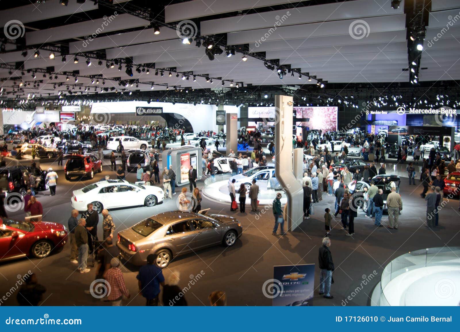 Los Angeles Auto Show editorial image. Image of center - 17126010
