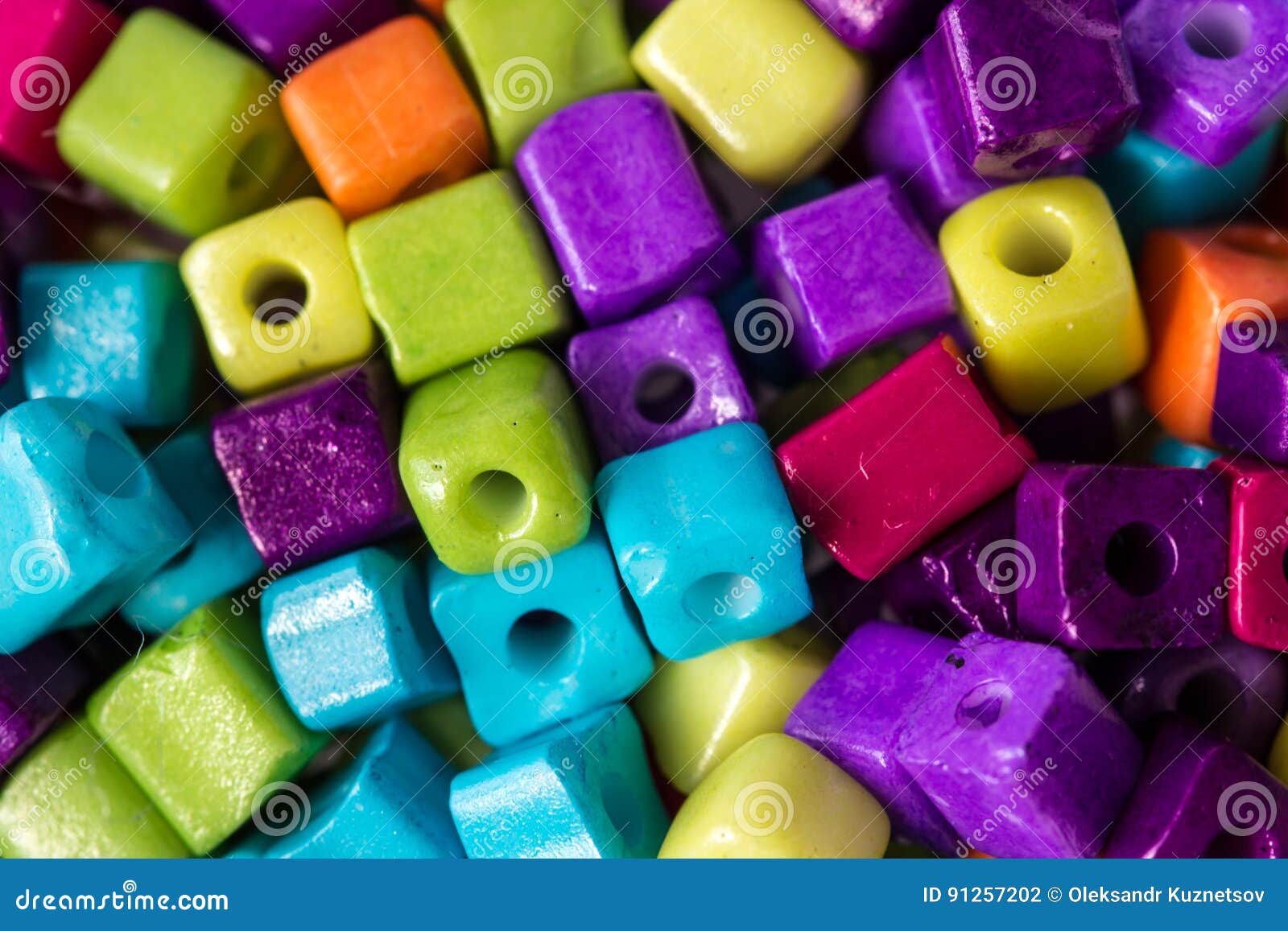 Los Bunte Rauminhalt Berechnete Perlen Stockfoto - Bild von grün, glanz ...