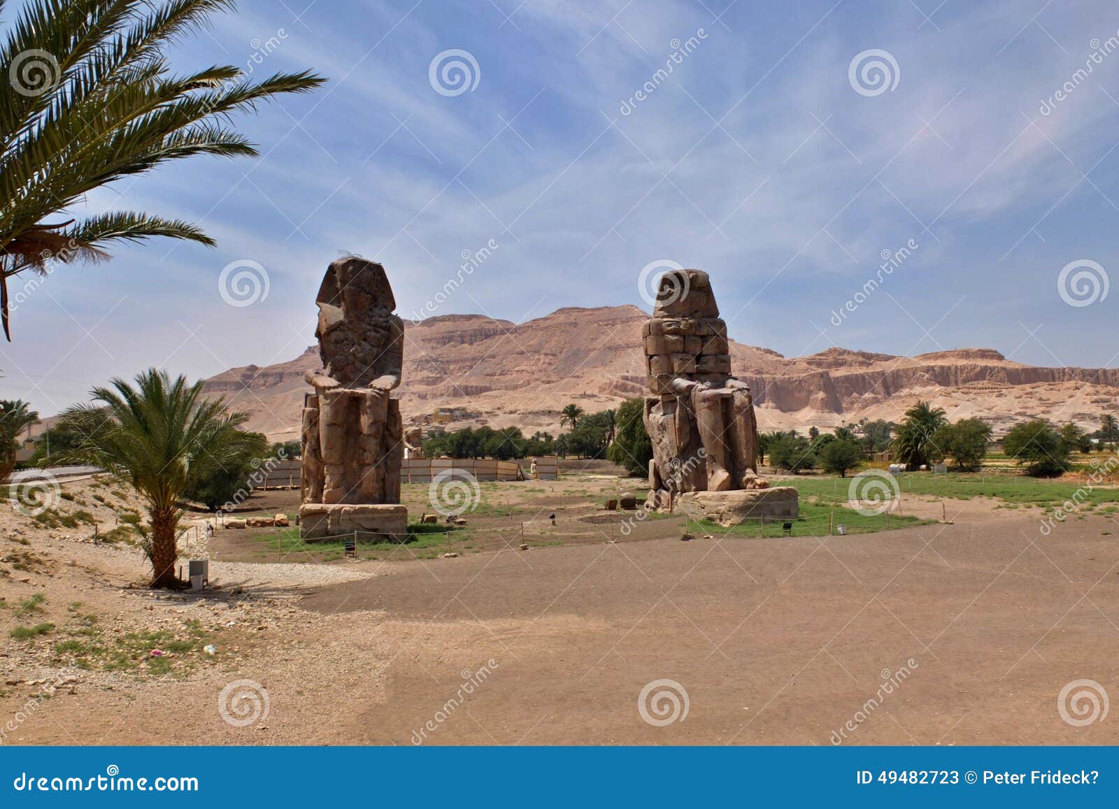 Los colosos de Memnon imagen de archivo. Imagen de antiguo - 49482723