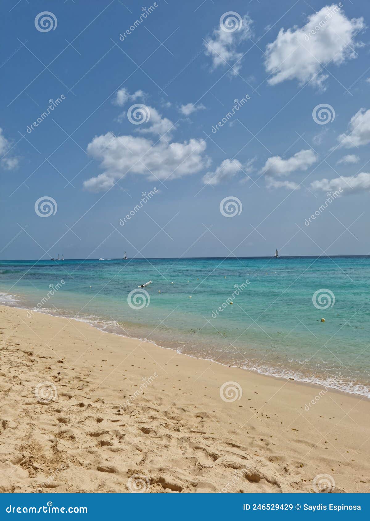 Los Diferentes Tonos Azules Del Mar Imagen de archivo - Imagen de ...