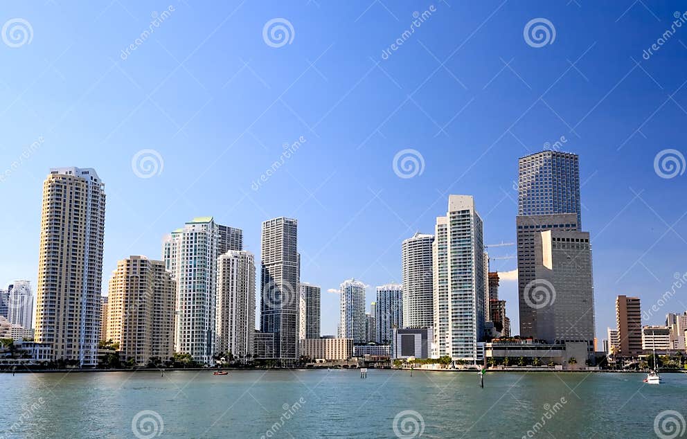 Los Edificios Altos En Miami Céntrica Foto de archivo - Imagen de ...