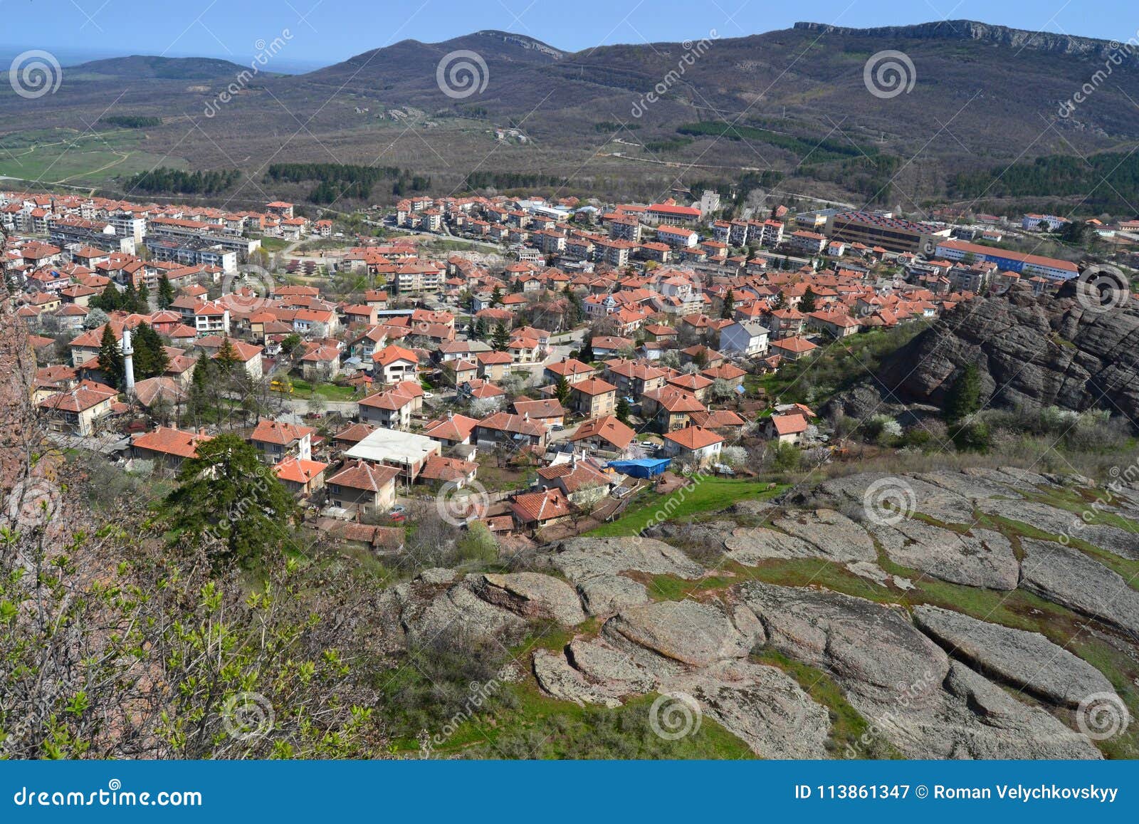 Los Edificios Con Los Tejados Rojos Son Visibles Desde Arriba Imagen de ...