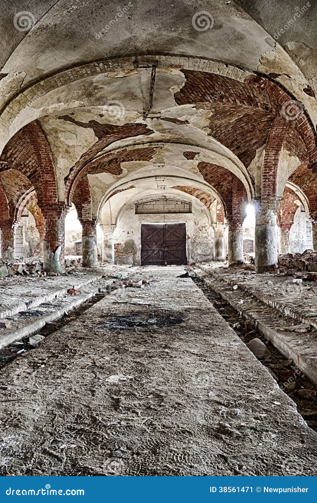 Los establos abandonados imagen de archivo. Imagen de antiguo - 38561471