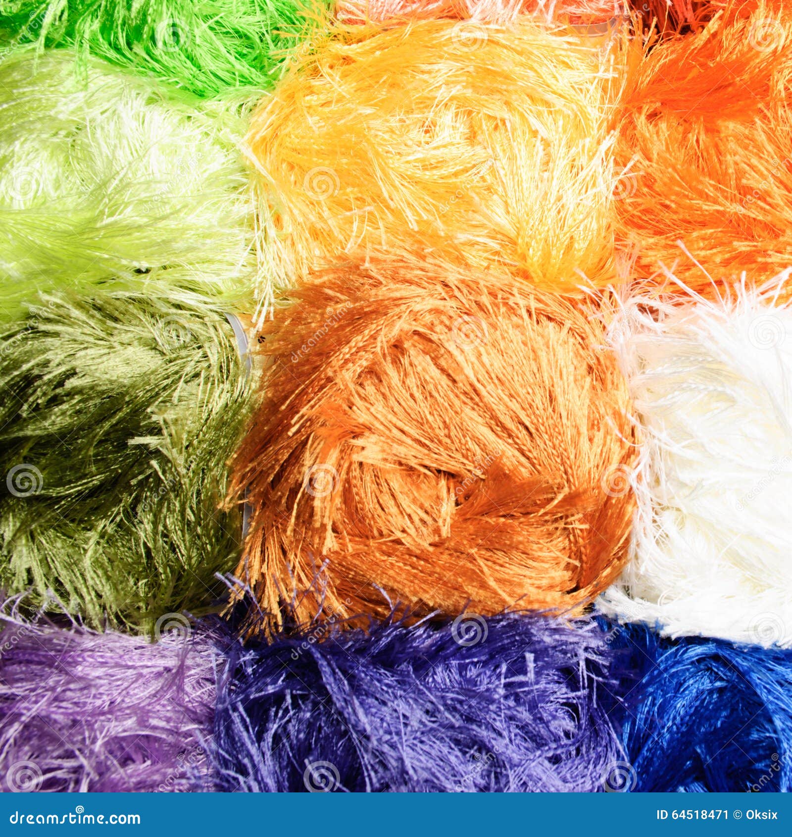 Los hilos del color imagen de archivo. Imagen de textiles - 64518471