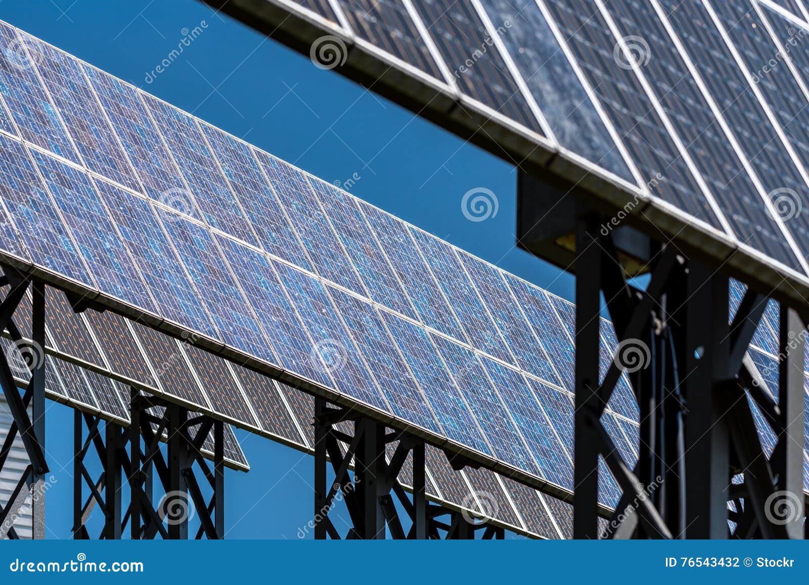 Los Paneles Solares Modernos Foto de archivo - Imagen de solar ...