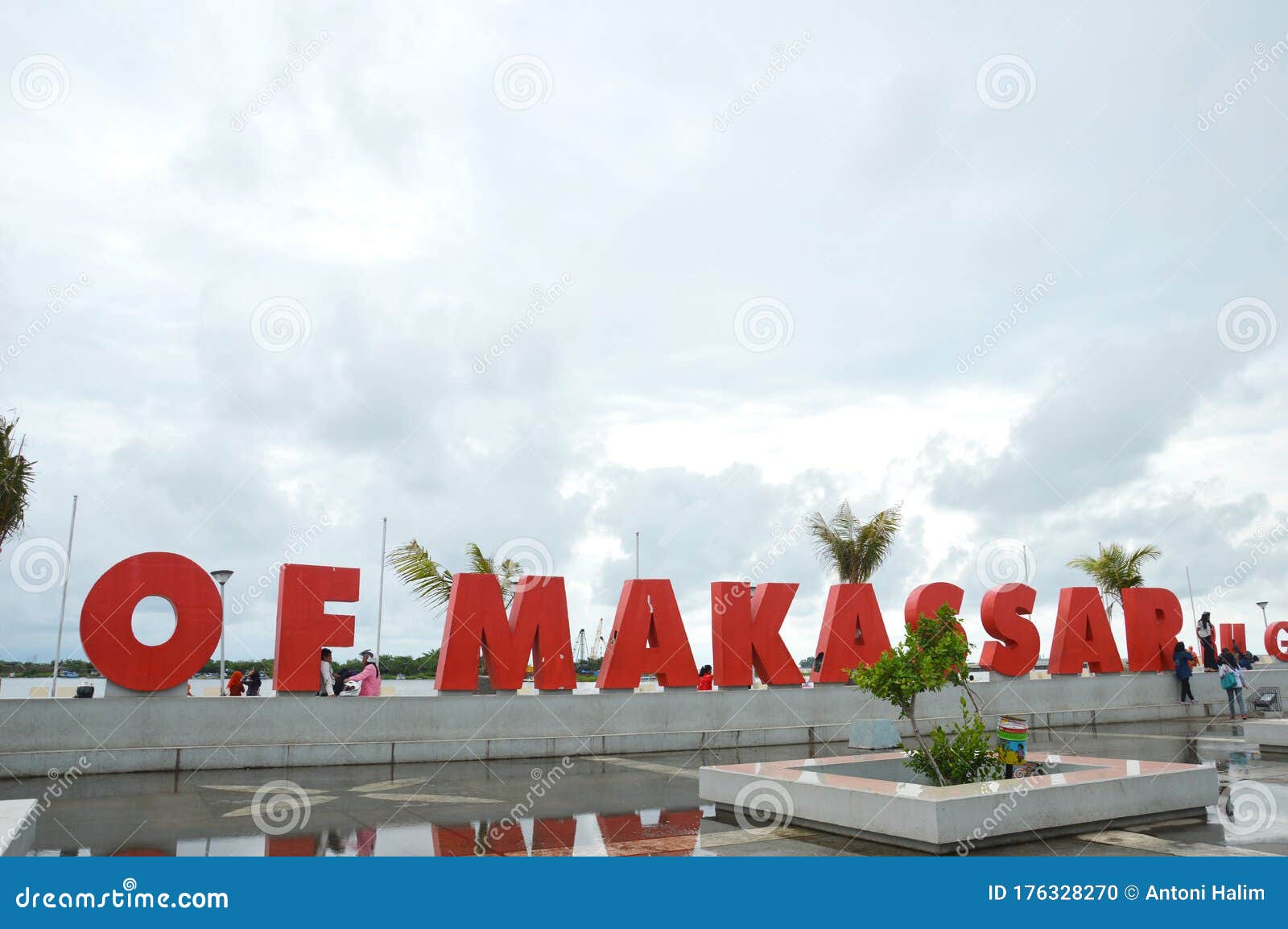 Losari Beach Makassar Indonesia Editorial Image - Image of commercial ...