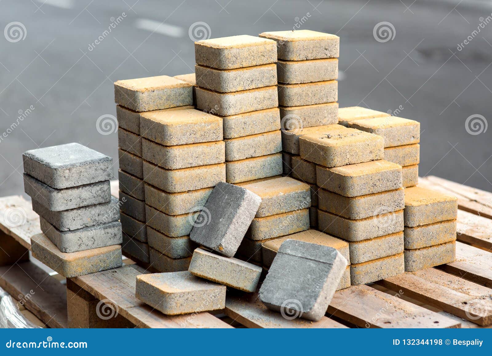 Losas Del Cuadrado Del Color Amarillo Foto de archivo - Imagen de ...