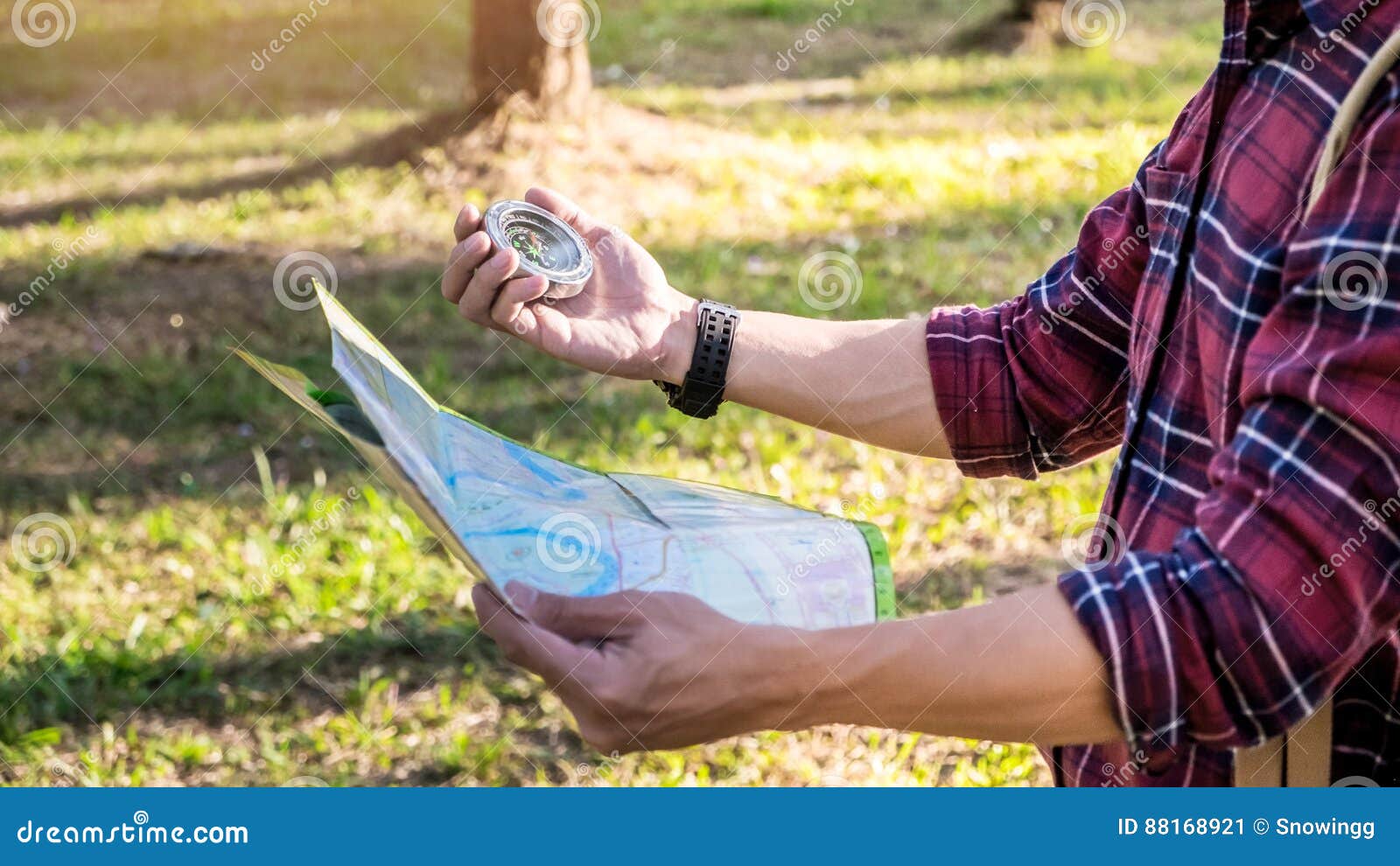 I Am Lost On My Way. Tourist Backpacker Map Lost Direction Travelling ...