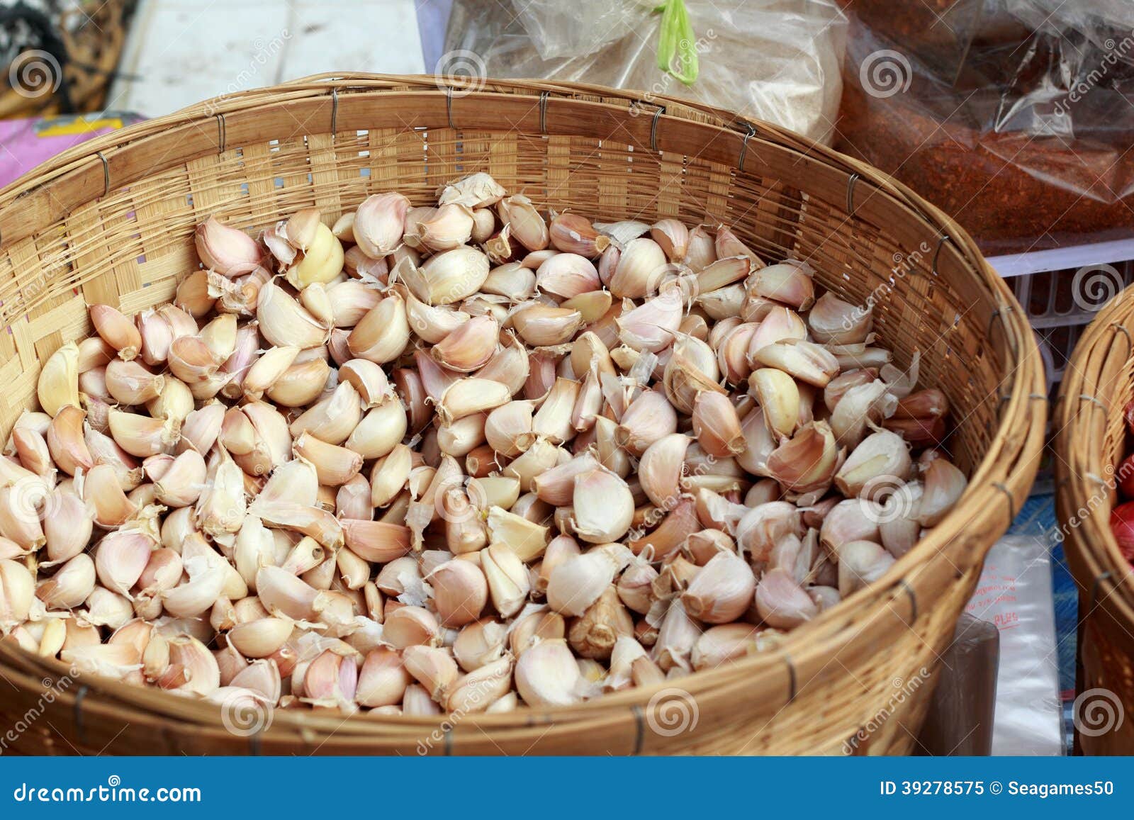 A Lot of Garlic in a Basket Stock Image - Image of food, green: 39278575