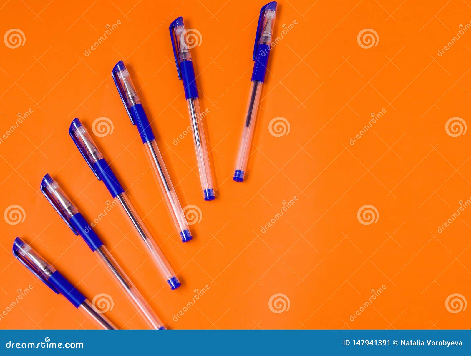 Lots of Blue Plastic Ballpoint Pens with Lid, in Transparent Hexagonal ...