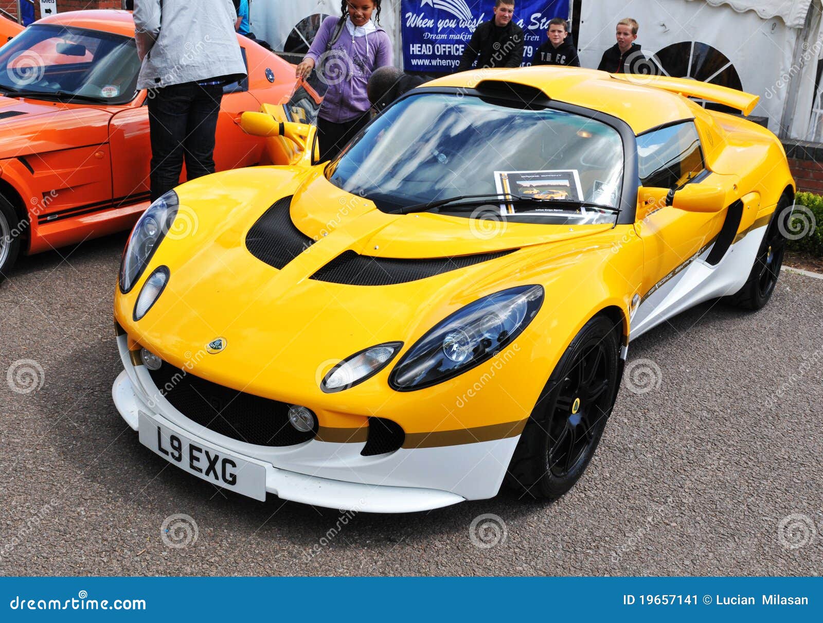 Lotus editorial photo. Image of nottingham, motor, people - 19657141