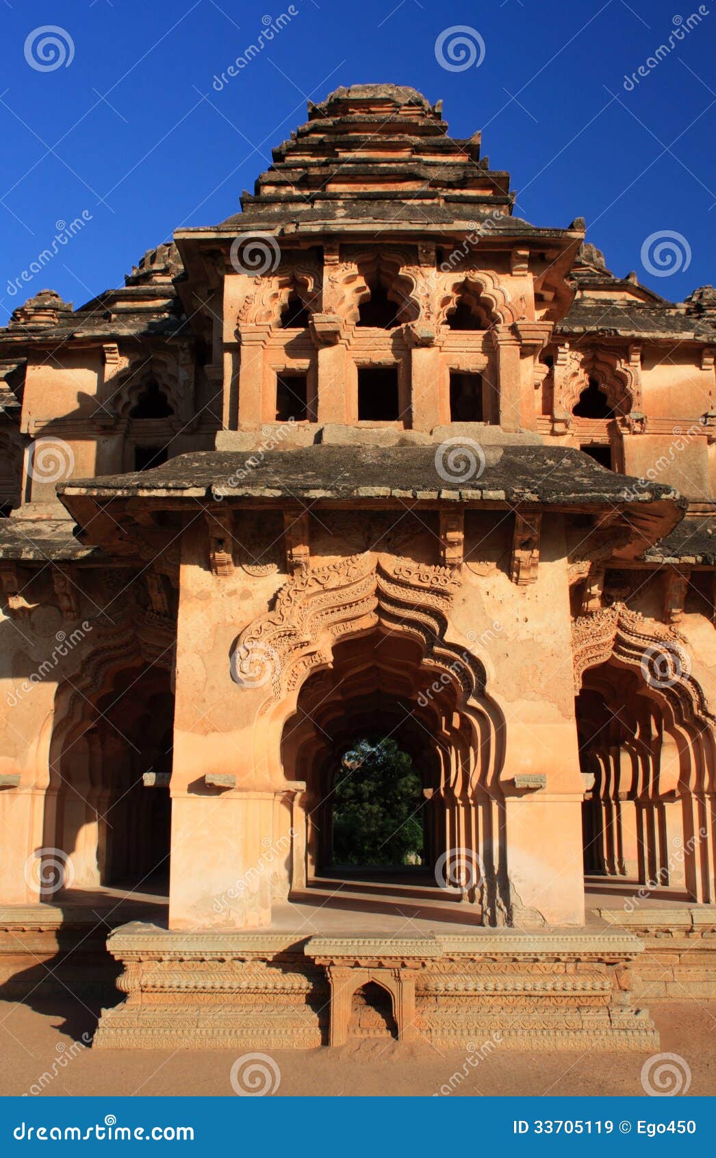 Lotus Mahal stock image. Image of architecture, vijayanagar - 33705119