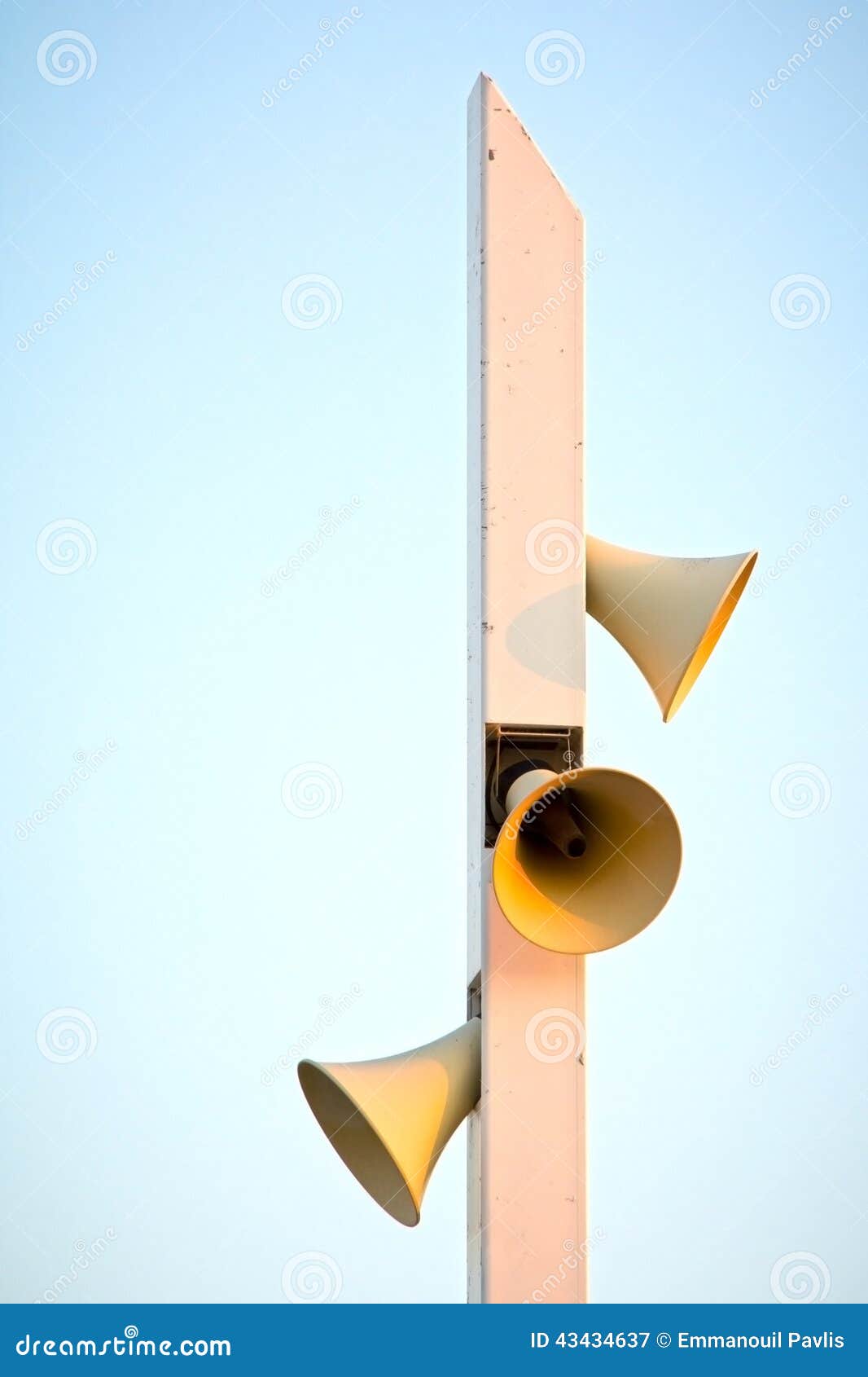 Loudspeakers stock image. Image of loud, grayscale, mass - 43434637