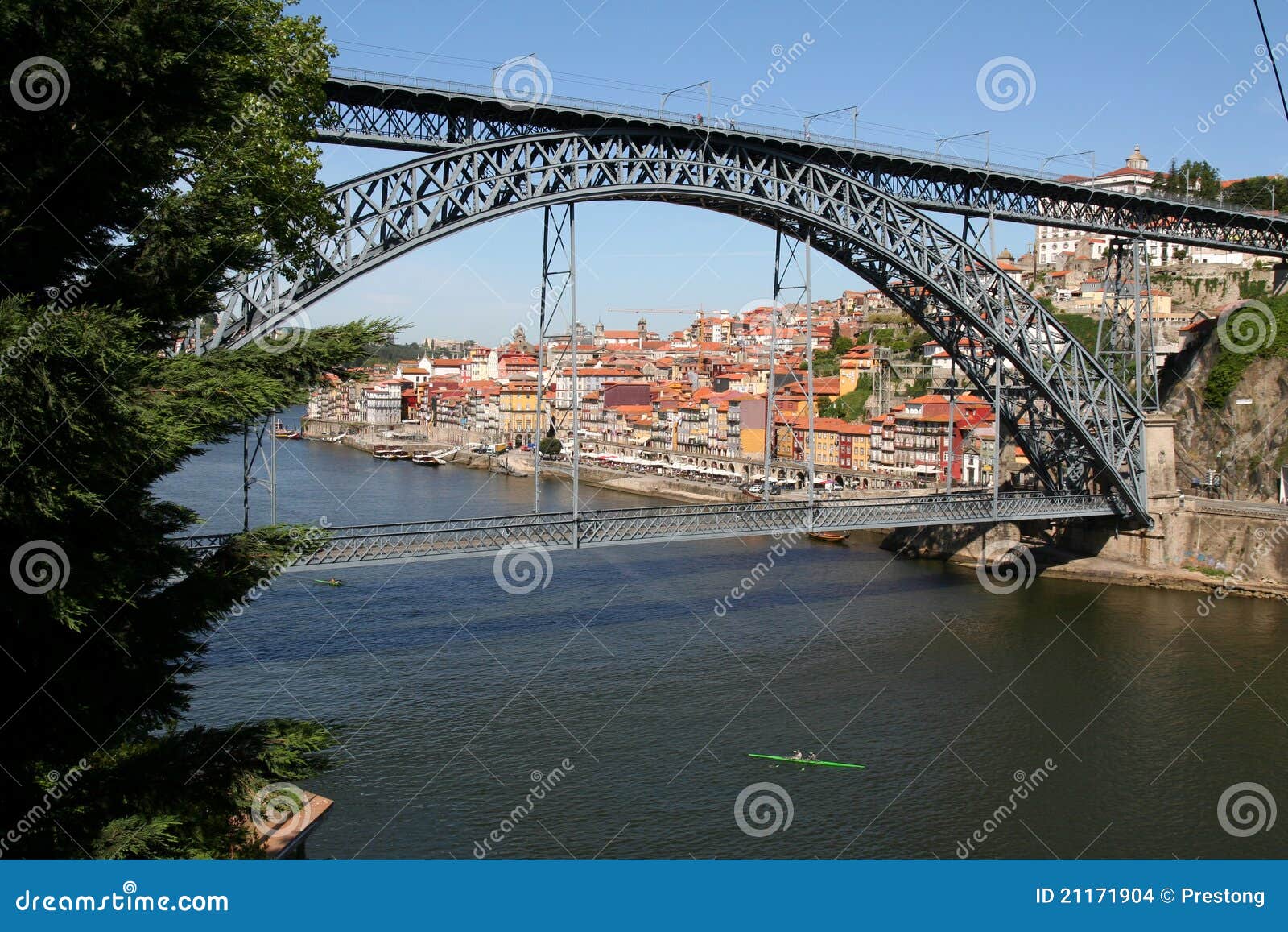 Louis 1 Bridge, Porto. stock photo. Image of transport - 21171904