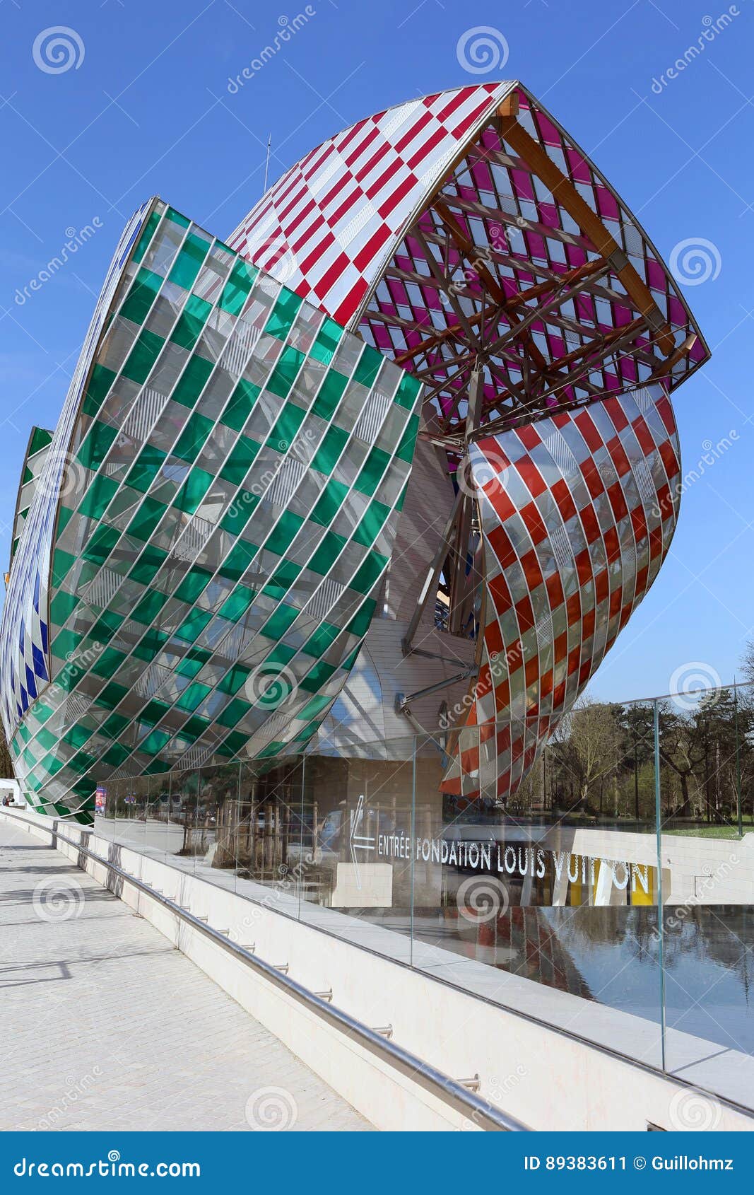 Louis Vuitton Foundation Paris Editorial Photo - Image of center, lvmh ...