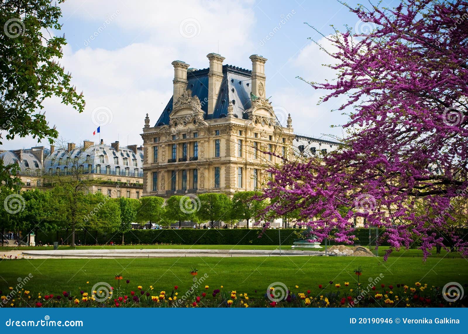 Louvre Garden stock photo. Image of european, city, louvre - 20190946