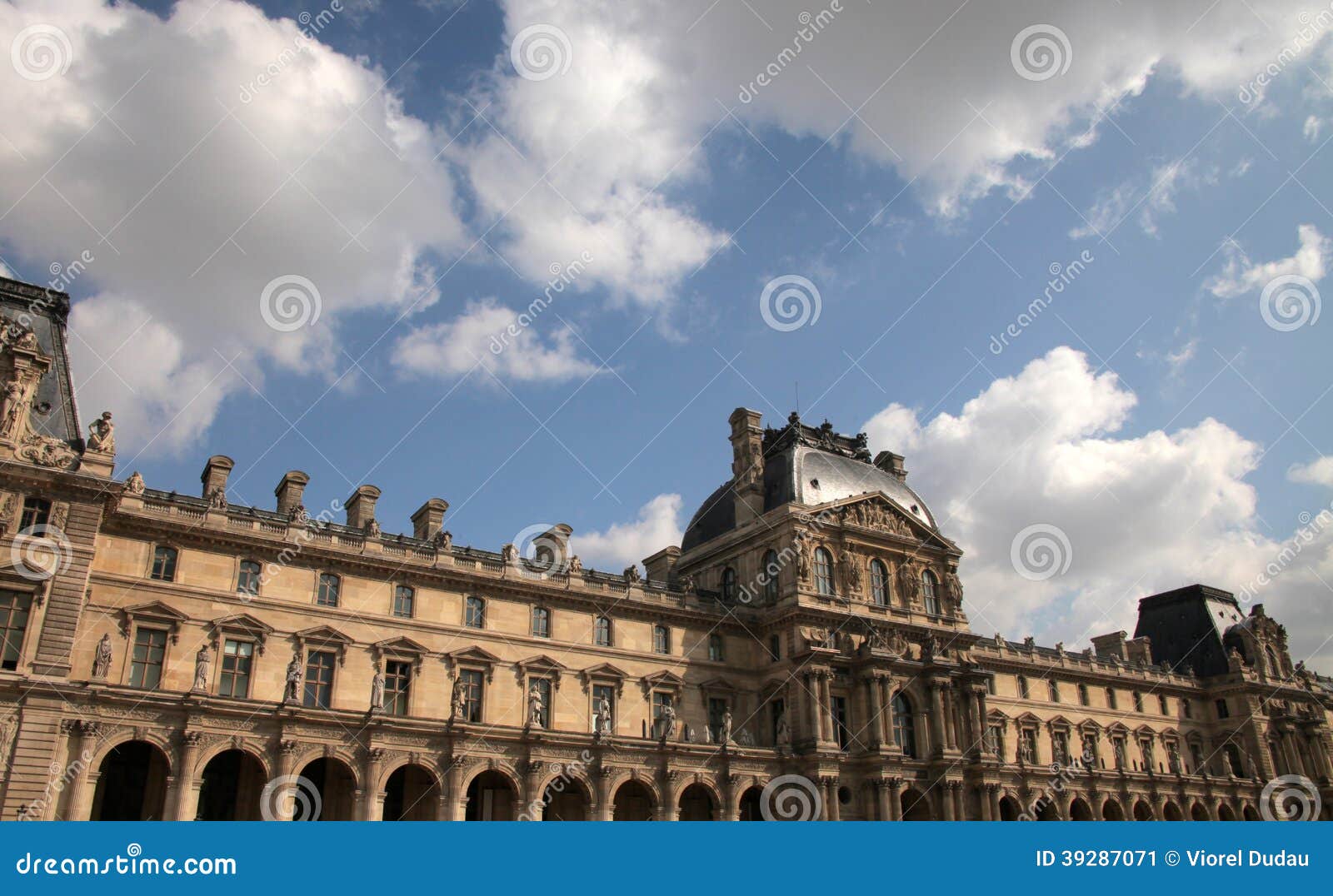 Louvre Museum, Paris stock image. Image of paris, scene - 39287071
