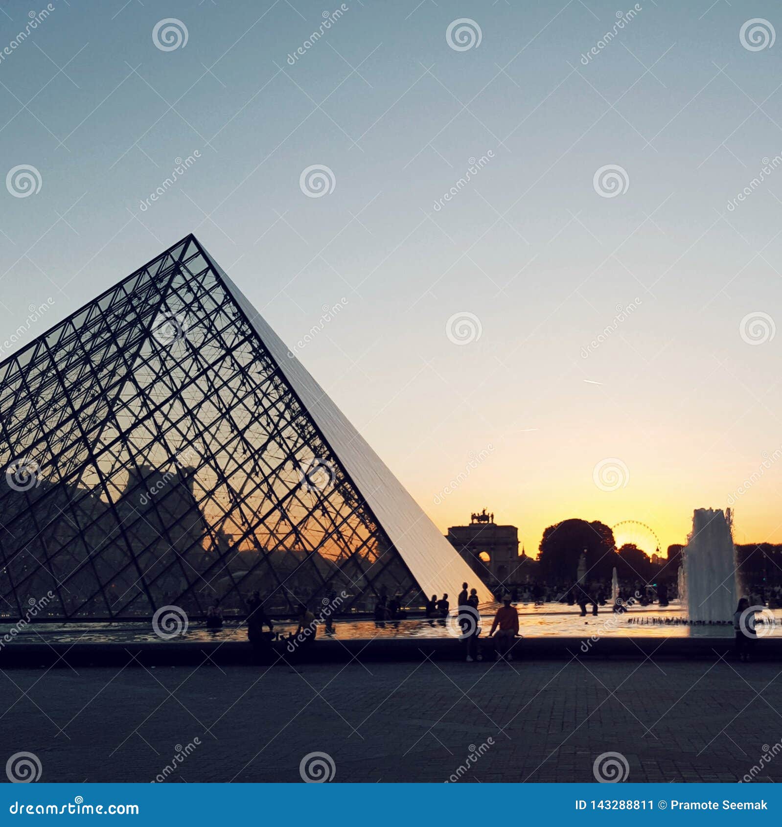 Louvre Museum at the Sunset, Paris, France Editorial Photo - Image of ... Louvre Museum at the Sunset, Paris, France Editorial Photo - Image of ...