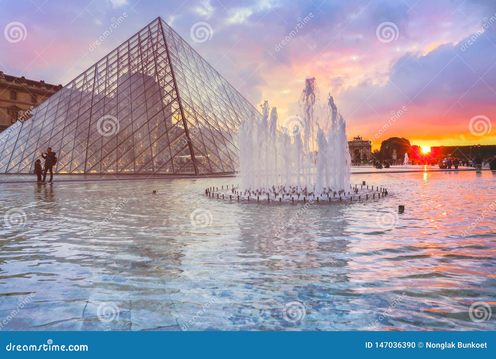 Louvre Museum at Sunset in Summer Editorial Image - Image of louvre ... Louvre Museum at Sunset in Summer Editorial Image - Image of louvre ...