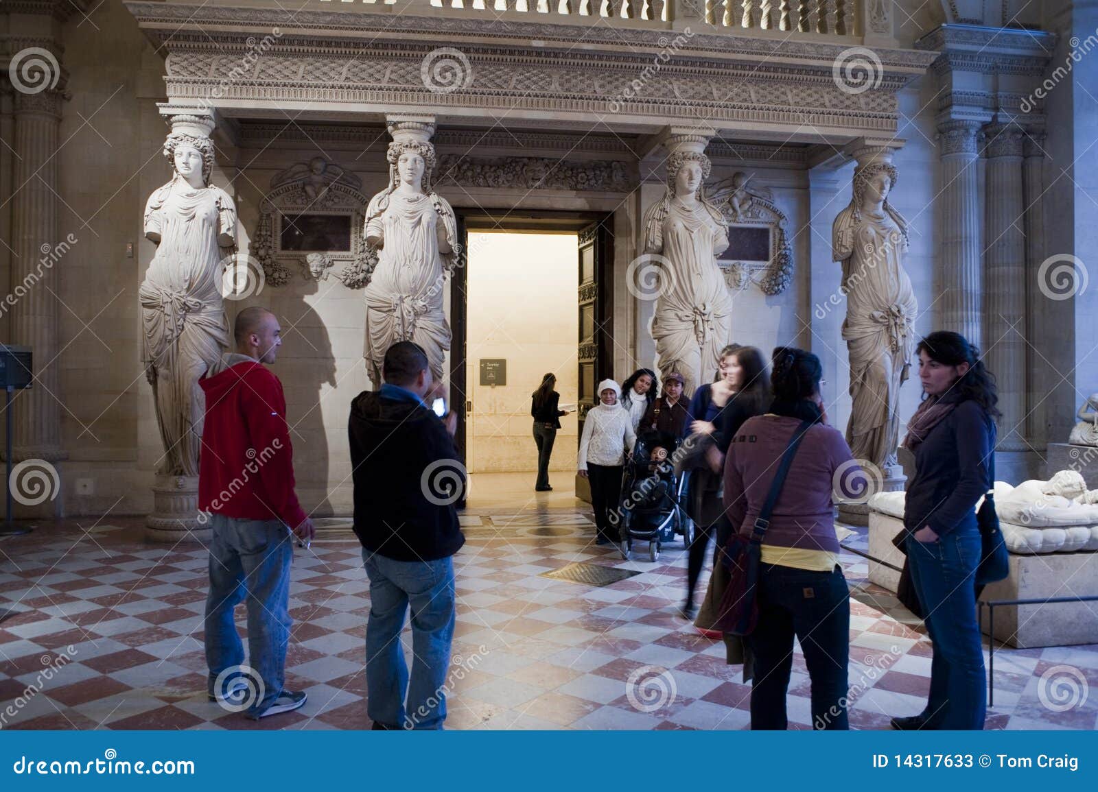 Louvre >Museum, Tourists Visiting Sculpture Editorial Stock Photo ...