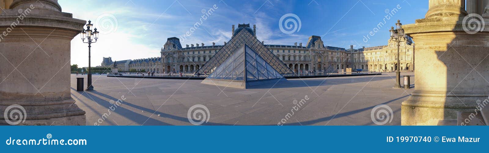 Louvre panorama editorial image. Image of design, pipe - 19970740