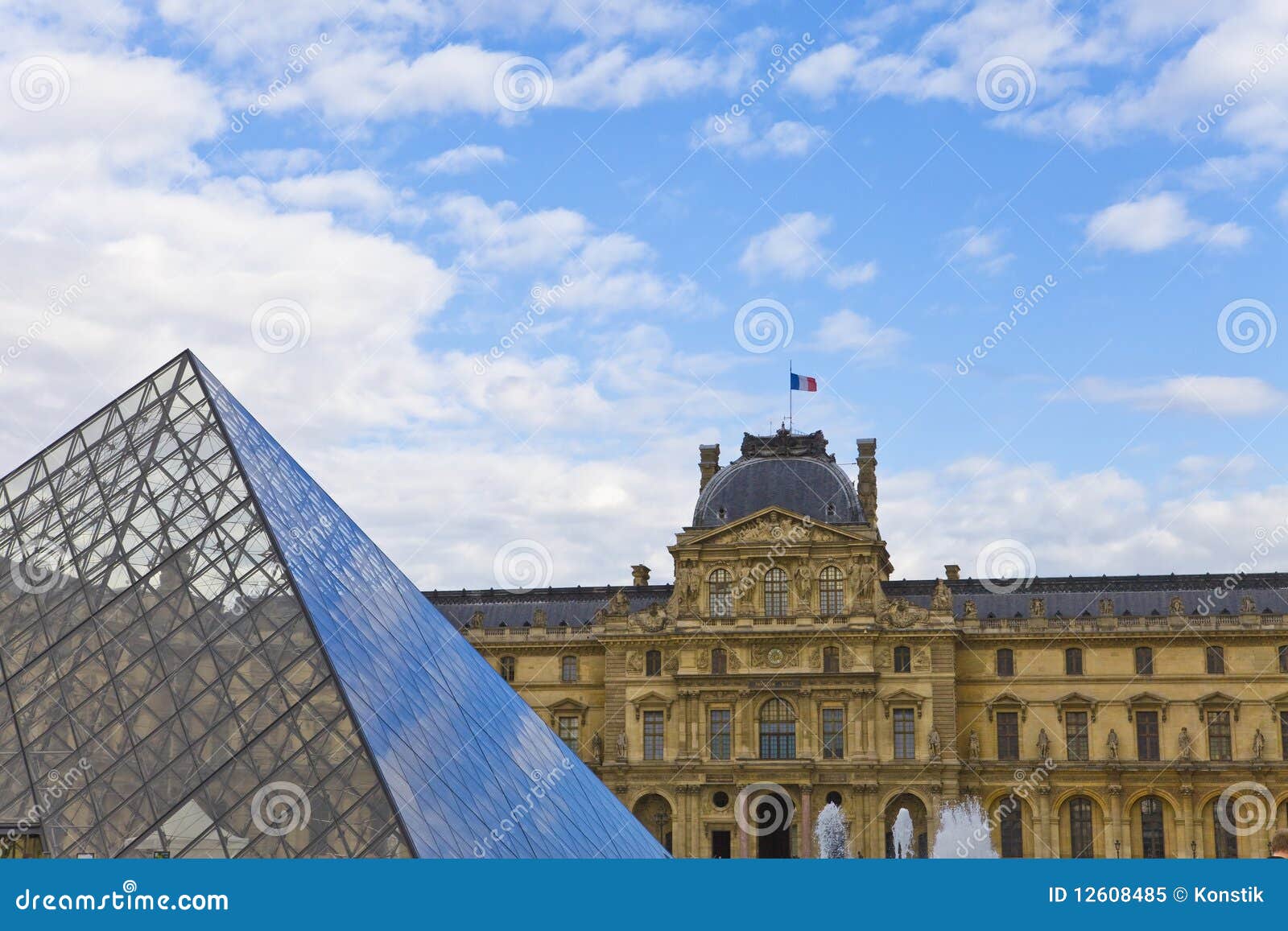 Louvre And The Pyramid Editorial Photo | CartoonDealer.com #12608485