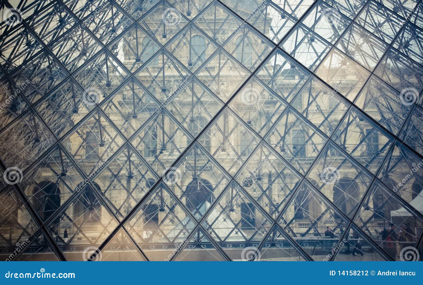 Louvre Pyramid editorial photography. Image of iconic - 14158212