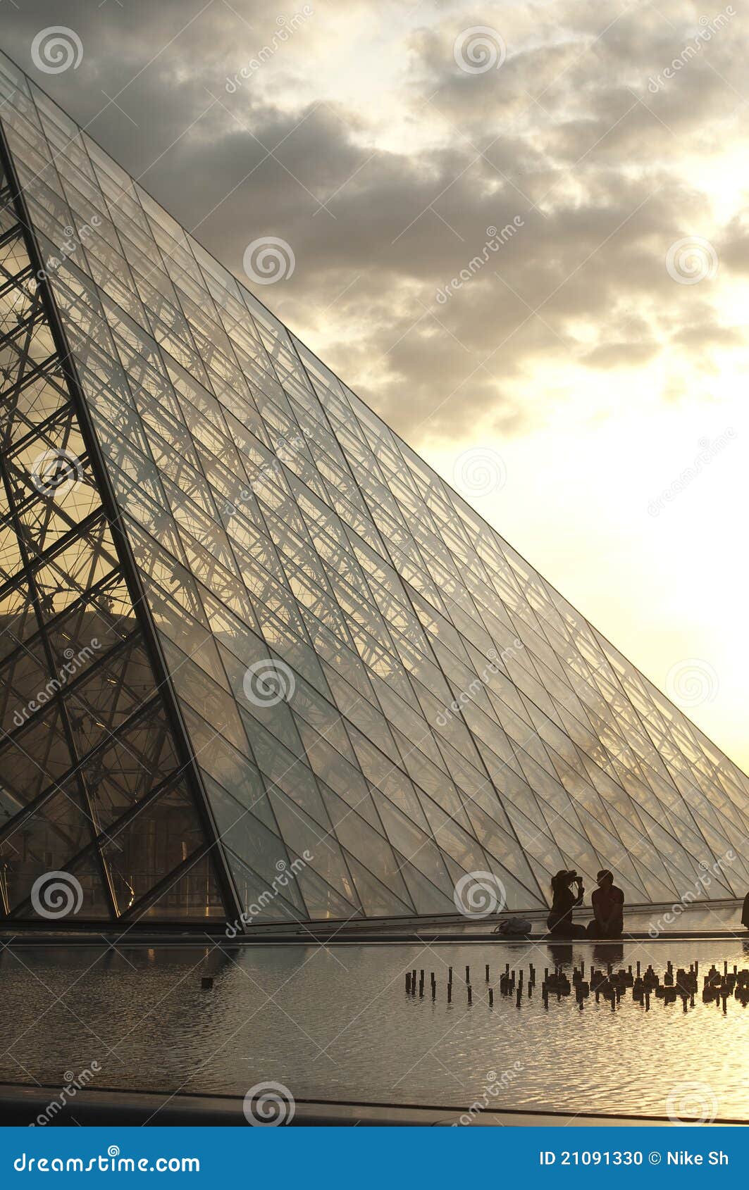 Louvre Pyramid Editorial Image | CartoonDealer.com #21091330