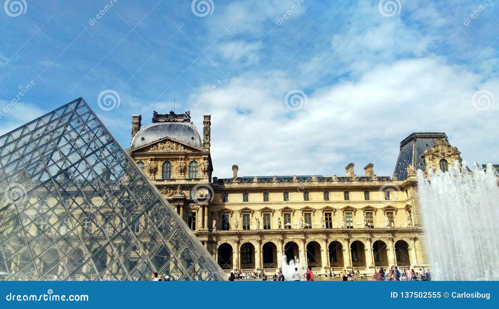 The Louvre Pyramid editorial image. Image of architecture - 137502555