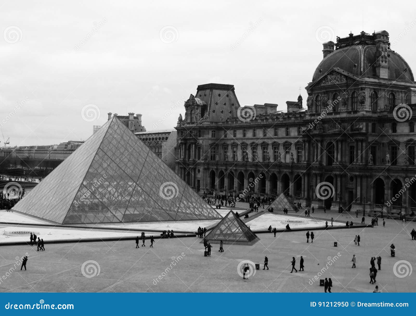 Louvre pyramids editorial image. Image of piramids, tourism - 91212950