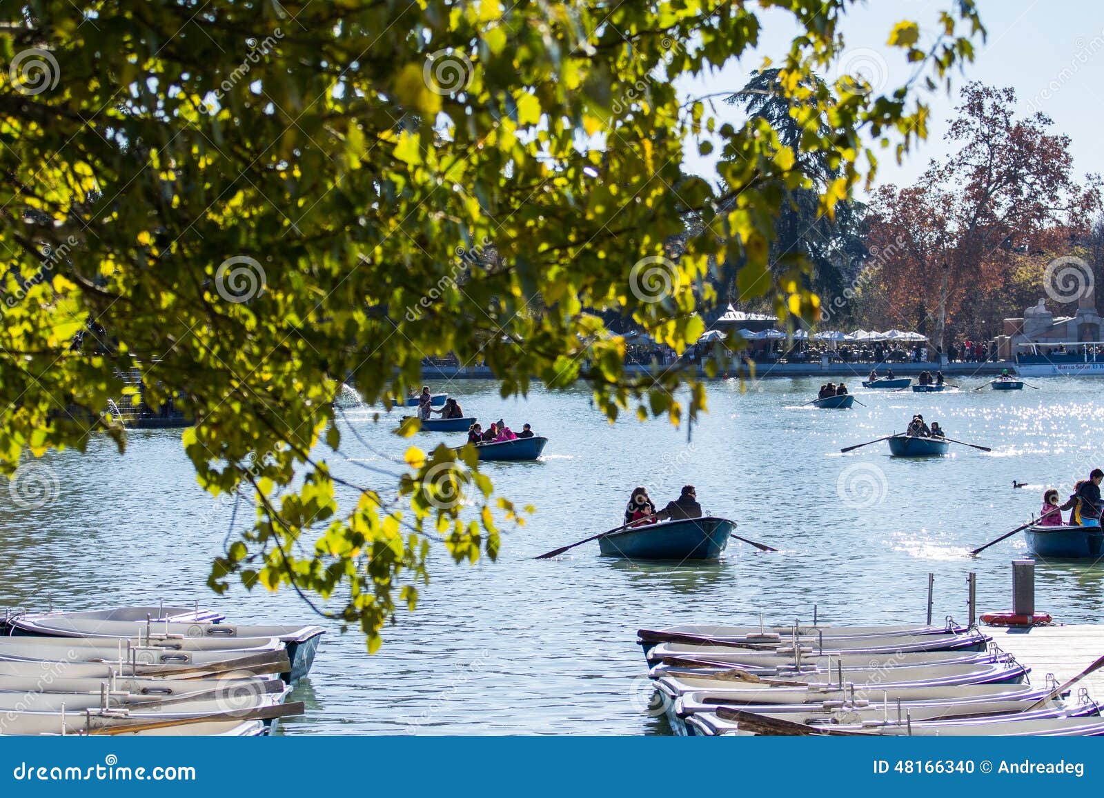 Love boat in a park editorial image. Image of madrid - 48166340