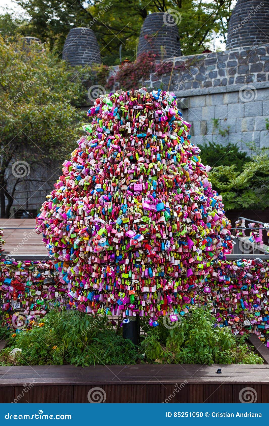 Locks On A Tree. Royalty-Free Stock Image | CartoonDealer.com #27205660